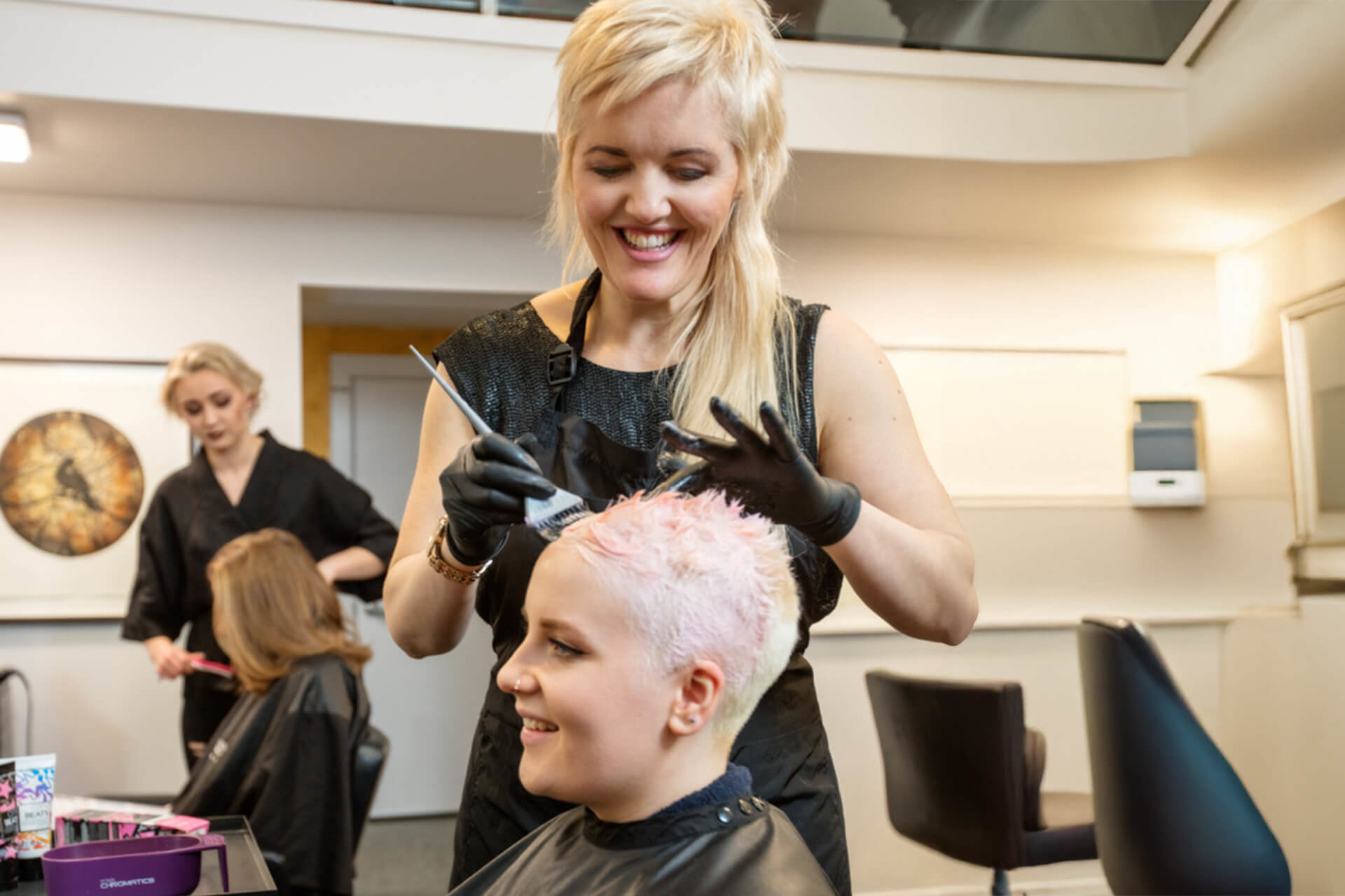 Hair salon software that makes the cut | Timely